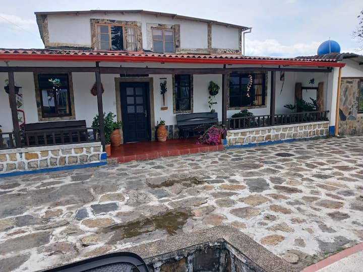 Casa De Campo Complet,  Cerca A Bogota, Pr Familia - Facatativá