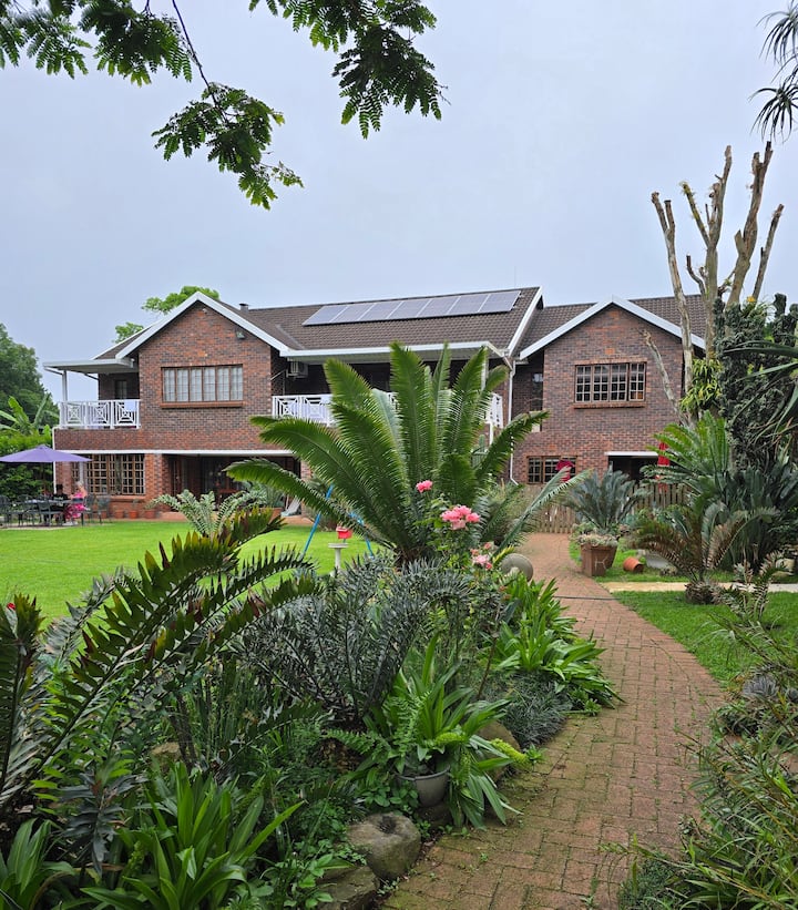 Gorgeous Garden Villa - Pinetown