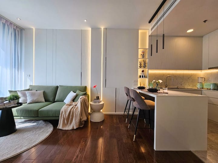 Modern 1br Condo, Sukhumvit 28 – 5 Min To Bts - Bangkok