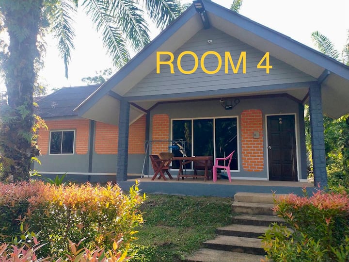 Cashewnut House Room 4 เดิน 2 นาทีถึงชายหาด - Ao Nang