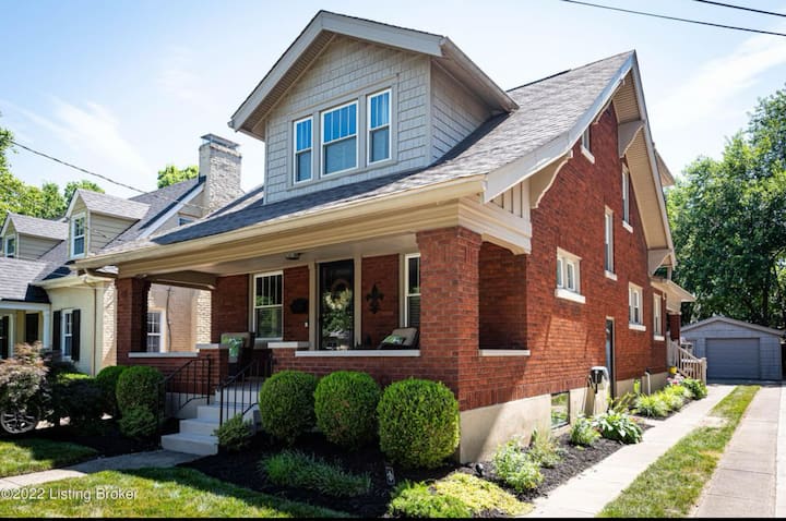 Beautiful Home, Great Area! - Louisville, KY
