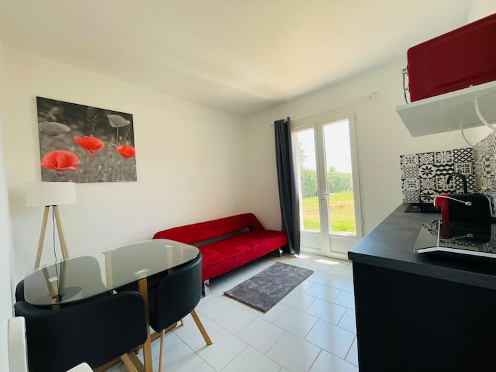 Location T1 Meublé - Grimaud