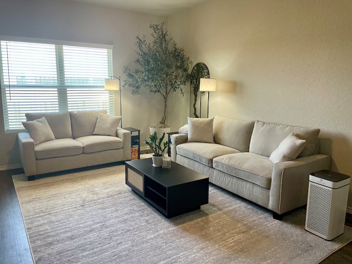 2 Bedrooms With Private Bath In Ashley’s House - San Antonio, TX