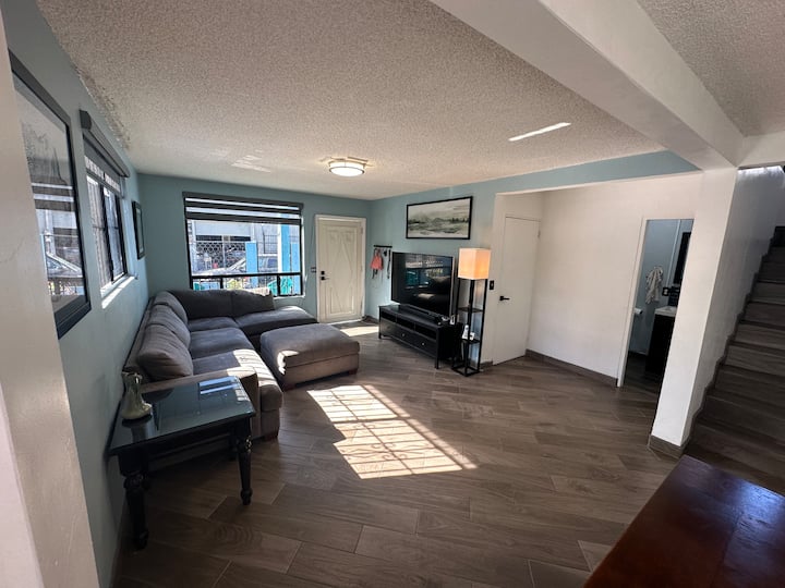 Family Getaway W/ Gated Parking, Bbq For 10 - Ensenada