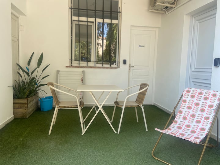 Petit Studio Neuf 400 M Des Plages Parking Privé - Juan-les-Pins