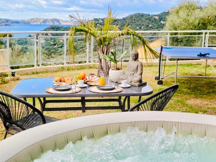 Vue Mer & Jacuzzi – Parking, Pet Friendly - Lumio