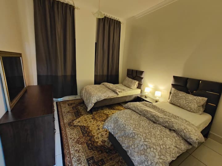 Delightful Twin Room - Sharjah