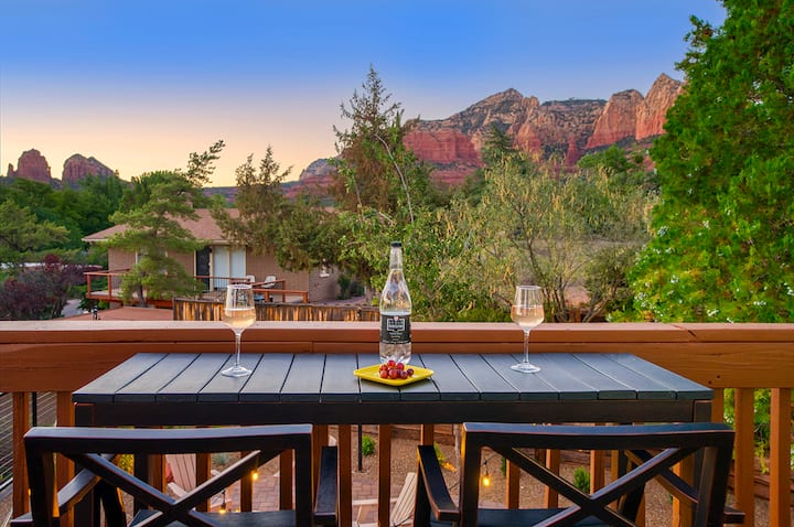 Uptown Sedona Luxury: Hot Tub, Ev‑charger & Views - 세도나