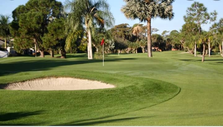 Naples Great Location 2br/2ba - Naples, FL