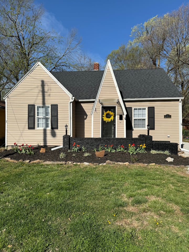 Pop Culture Cottage By Mercy - Springfield, MO