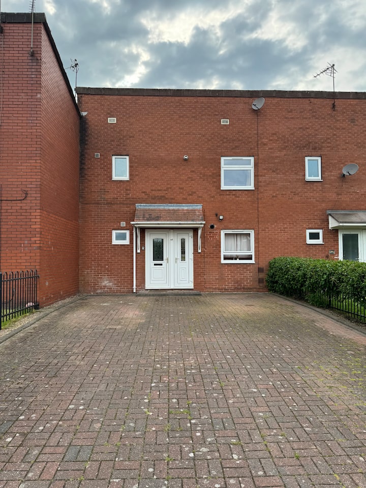 Quiet | Sleeps 12 | 2 Bathrooms | Parking | Kia 2 - Mansfield