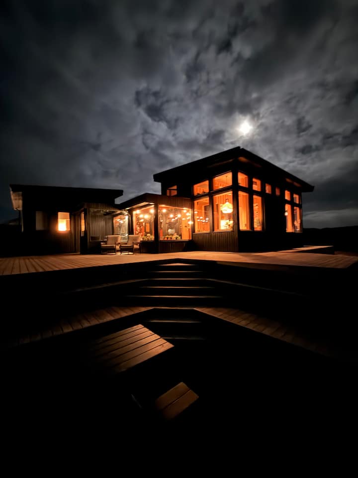 The Treehouse @Magmacabin - Island