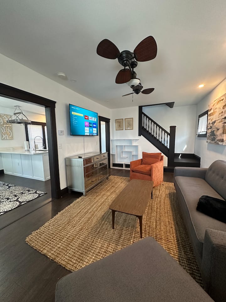 Metrohealth Campus Charmer In South Tremont - Cleveland