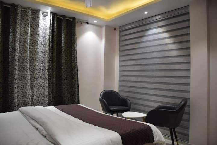 Hillscape 2 Bhk Elite Luxury - Narendra Nagar