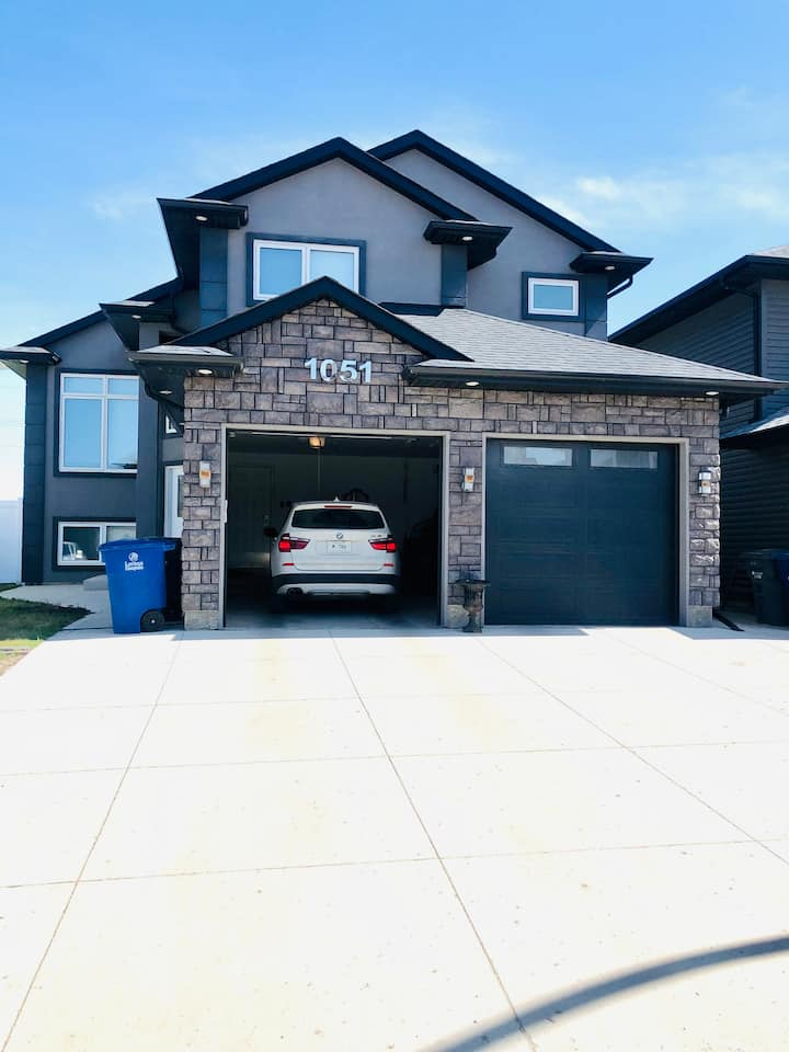 White Rose House - Saskatoon