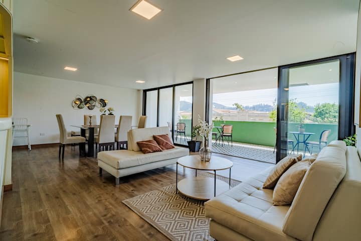 Departamento De Lujo Con Vista Al Río - Cuenca