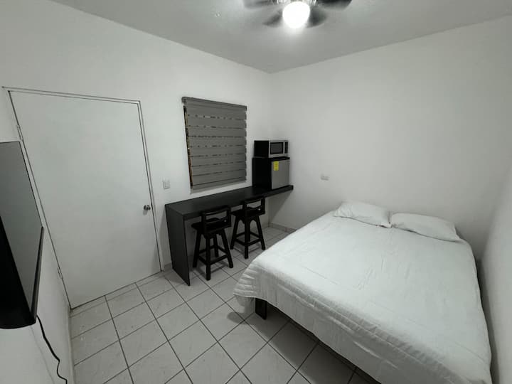 Habitación 3 - Con Amplio Patio - Hermosillo