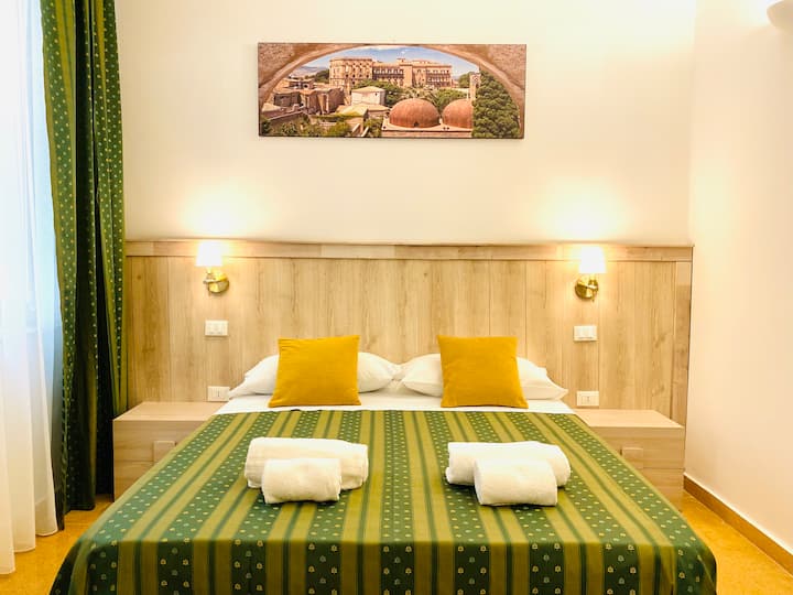 “Simple Rooms” Camera “Quattro Canti” - Palermo