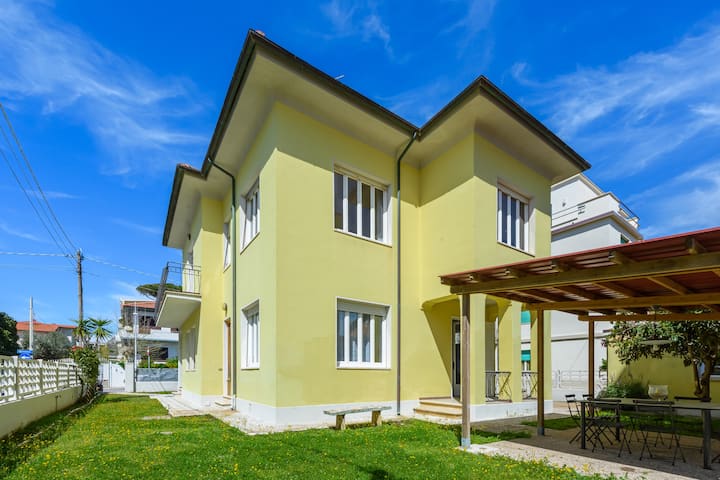 Roman Villa 150 Mt By Sea - Viareggio