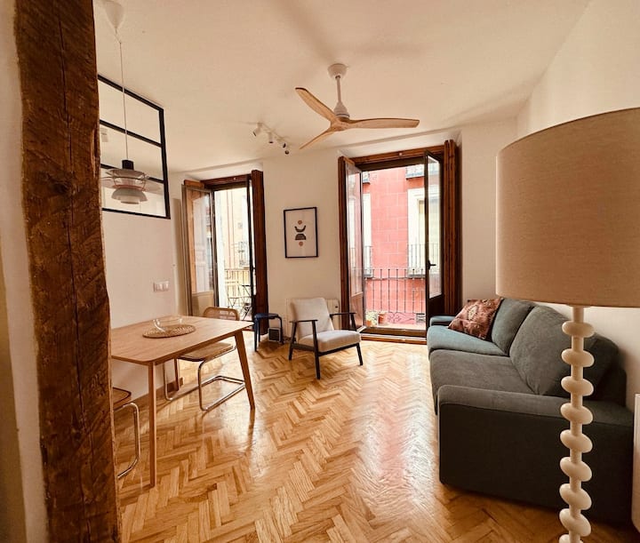 Nuevo Y Céntrico - Madrid