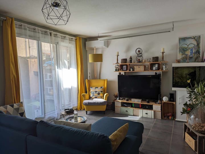 Rez-de-jardin Idéalement Situé - Sanary-sur-Mer
