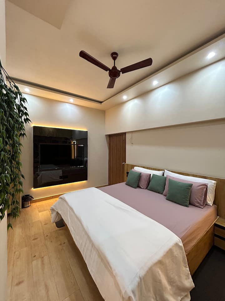Mordern Kashi Retreat In City Centre - Varanasi