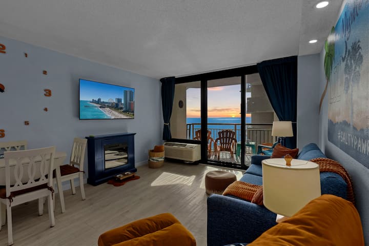 Dog-friendly Oceanfront King Condo, Dining, Pool - 默特爾比奇