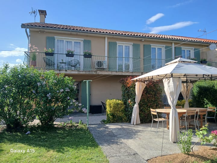 Maison Individuelle Climatisée Petites Pyrénées - ibis budget Saint Gaudens