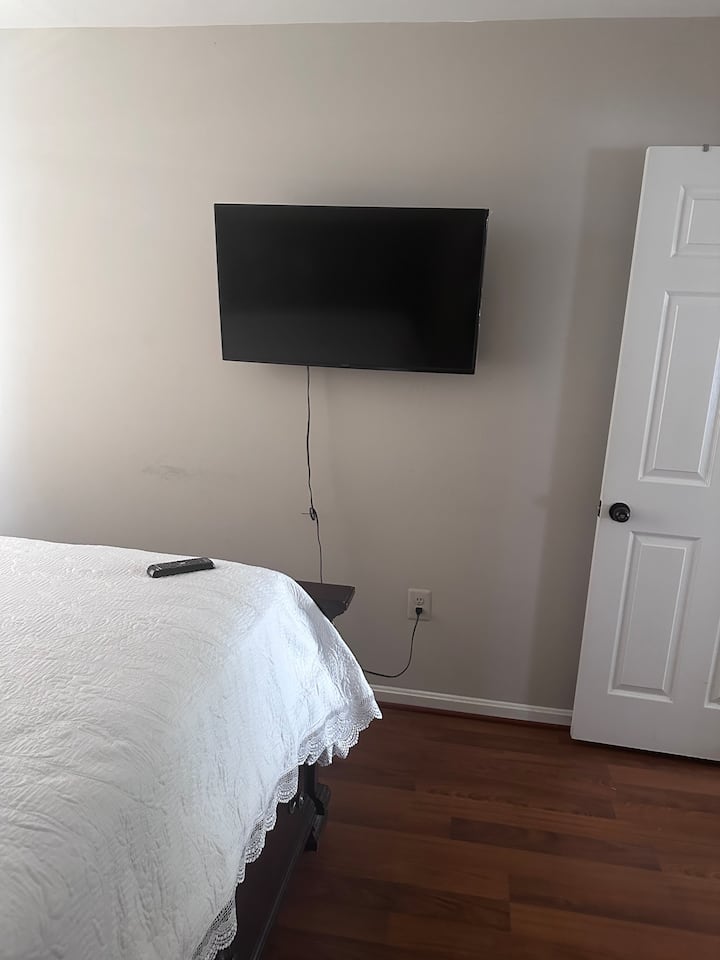 Very Nice, Clean And Welcoming - Gaithersburg, MD