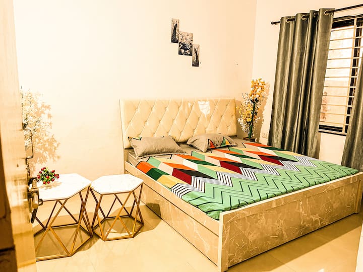 East Street Eleven - Bhopal