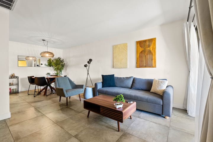 New! Fully Updated | Pool & Jacuzzi Steps Away - California