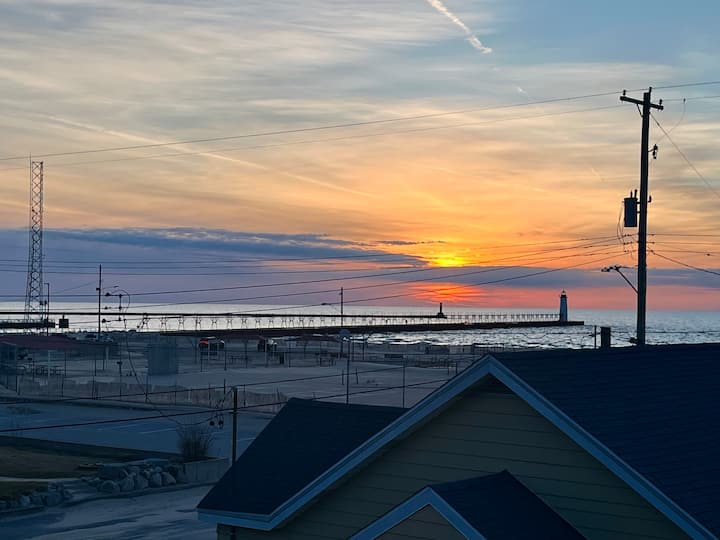 Sleeps 24+/lake View/steps From The Beach - Manistee, MI