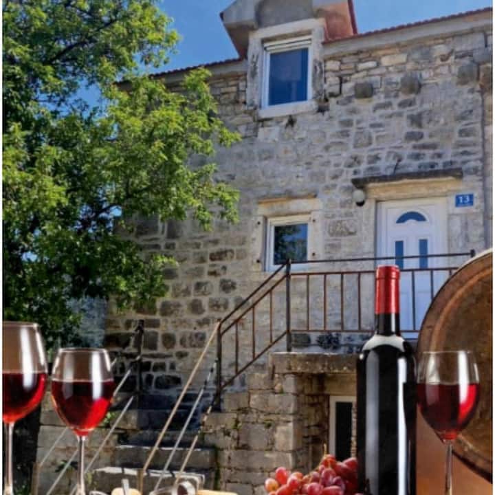 Holiday Stone House Jr - Maslinica