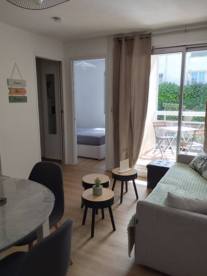 Appartement Avec Balcon - Proche De La Plage - Royan