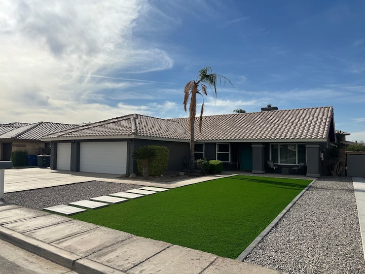 Sweet 4 Br Home, Sleeps 8 - Yuma, AZ
