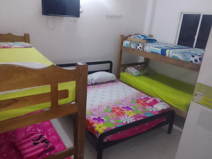Habitación 4to Piso Para 6 - Cartagena