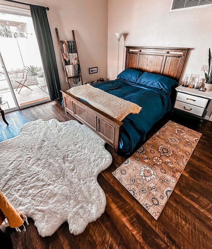 Private Suite - Glendale, AZ