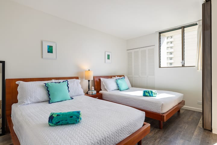 Free Assigned Parking Pool Gym 2 Beds 1 Bd Waikiki - O‘ahu, HI