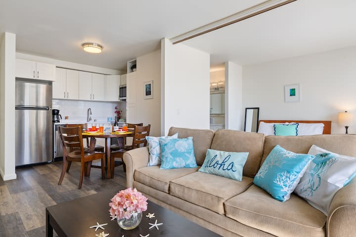 Free Assigned Parking Pool Gym 2 Beds 1 Bd Waikiki - Honolulu, HI