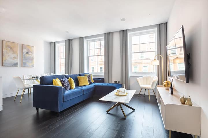 The May Fair Queen - Marylebone