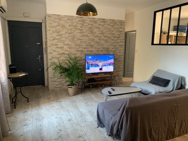 Appartement T2 Idéalement Situé - Marseille