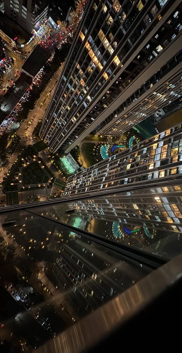 Entire Flat In Mumbai  (Mountain View) - Mumbai
