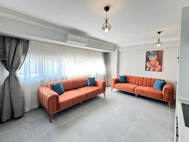 Renovated Duplex Apartment Near Metro W/elevator - İstanbul