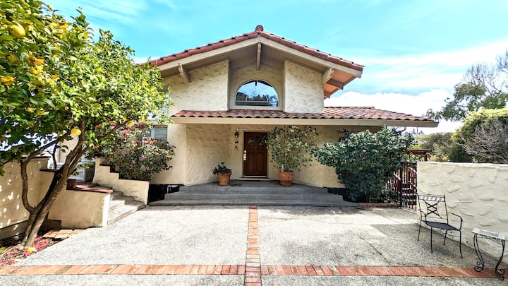 4br/3ba Retreat With Stunning Silicon Valley Views - Redwood City, CA