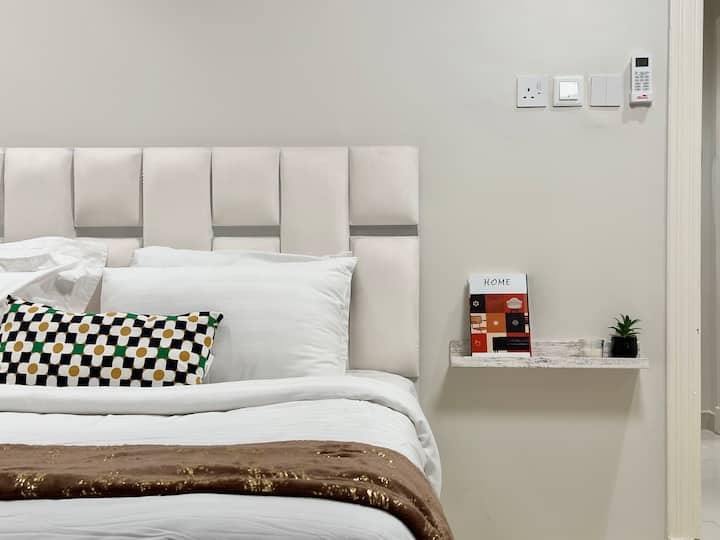 أستوديو نهيـة 1 & Luxury Bedroom Apartment - Riyadh