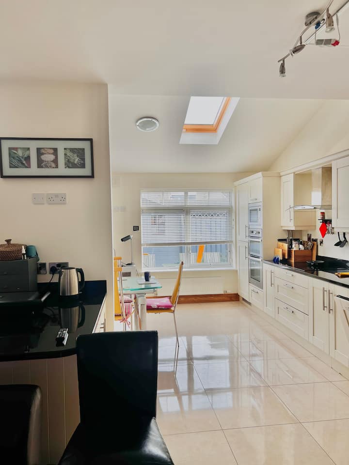 Cozy Double Room With Own Bathroom In-suite - Portmarnock