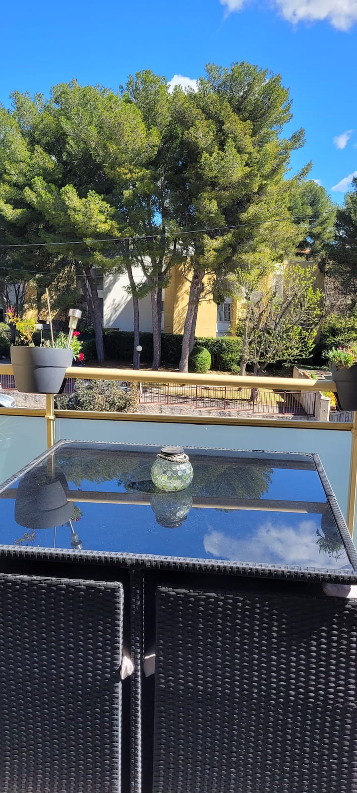 Appart Terrasse Climatisée 20 Min De La Plage - Plan-de-Cuques