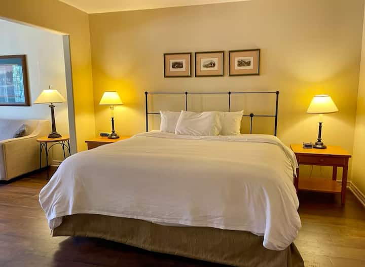 Carriage Hill Resort Suite #2141 - Horseshoe Valley, ON