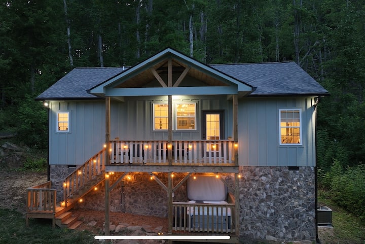 Lux Home Near West Jeff, Boone & Blowing Rock - West Jefferson, NC