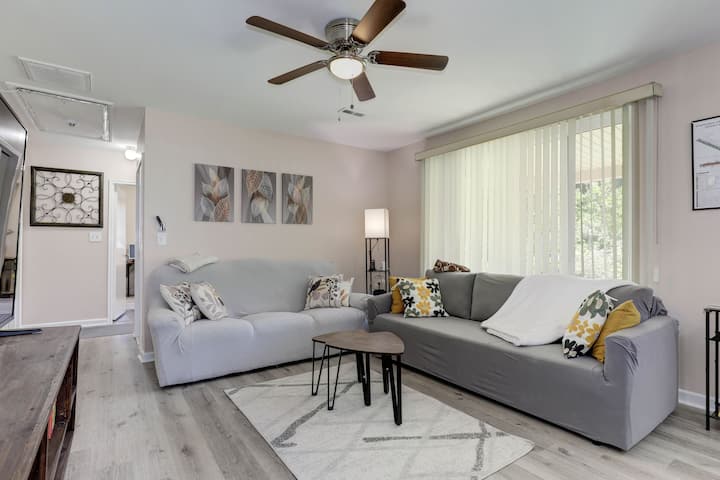 Modern Living For Visit Dc/umd
2 Bedrooms, 4 Beds - Silver Spring